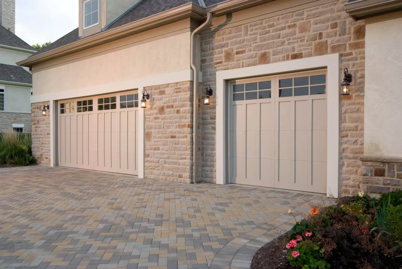 Choosing the Best Garage Door Paint Color For Your Home | Fagan Door ...